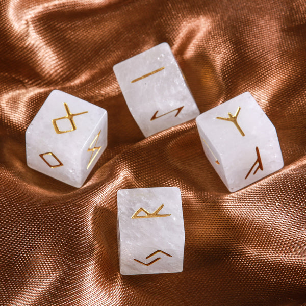 URWizards Engraved Clear Quartz Rune dice D6 Viking | Urwizards